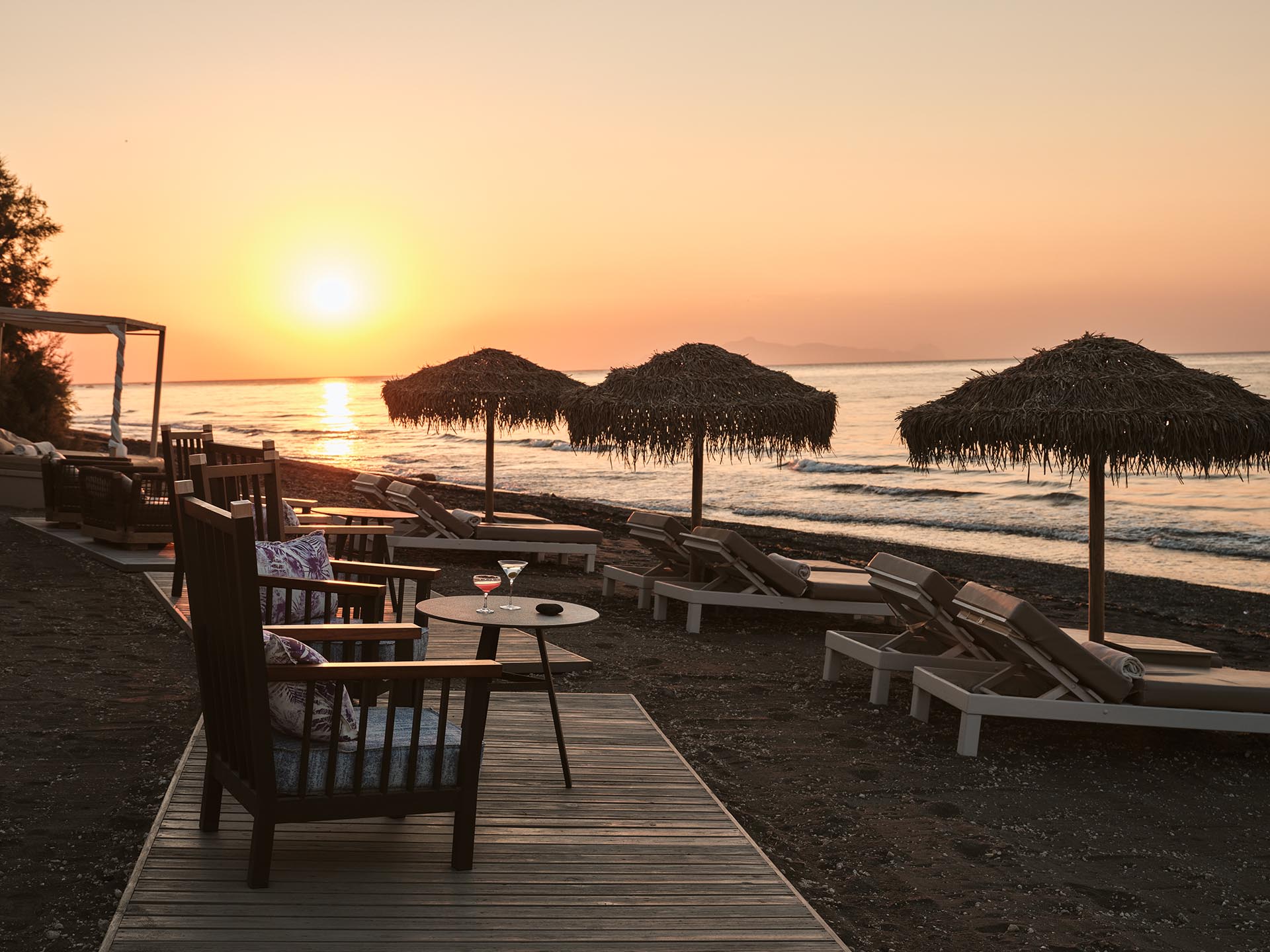 The Resort | Sea Breeze Luxury Beachfront Resort | Santorini